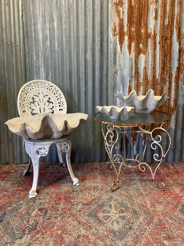 A white plaster Giant Clam Shell sculpture (Tridacna Gigas)- large ...