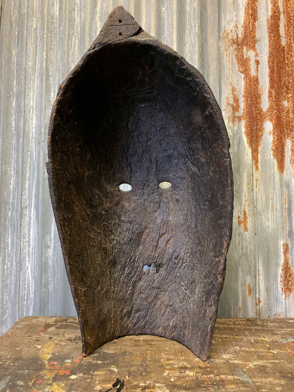 A large wooden carved Oceanian/Australasian tribal mask - Belle and ...